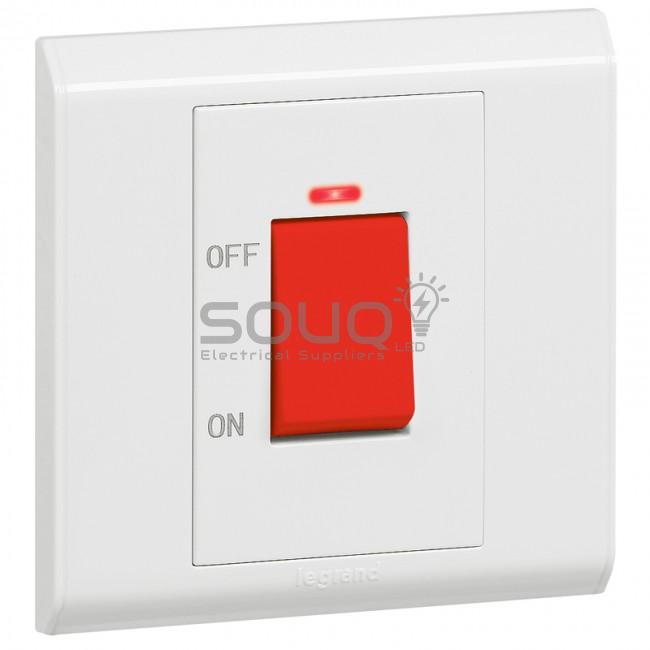 مفتاح تكييف 45 امبير 7*7 سم ليجراند كود 617676 - Souq Led - سوق ليد